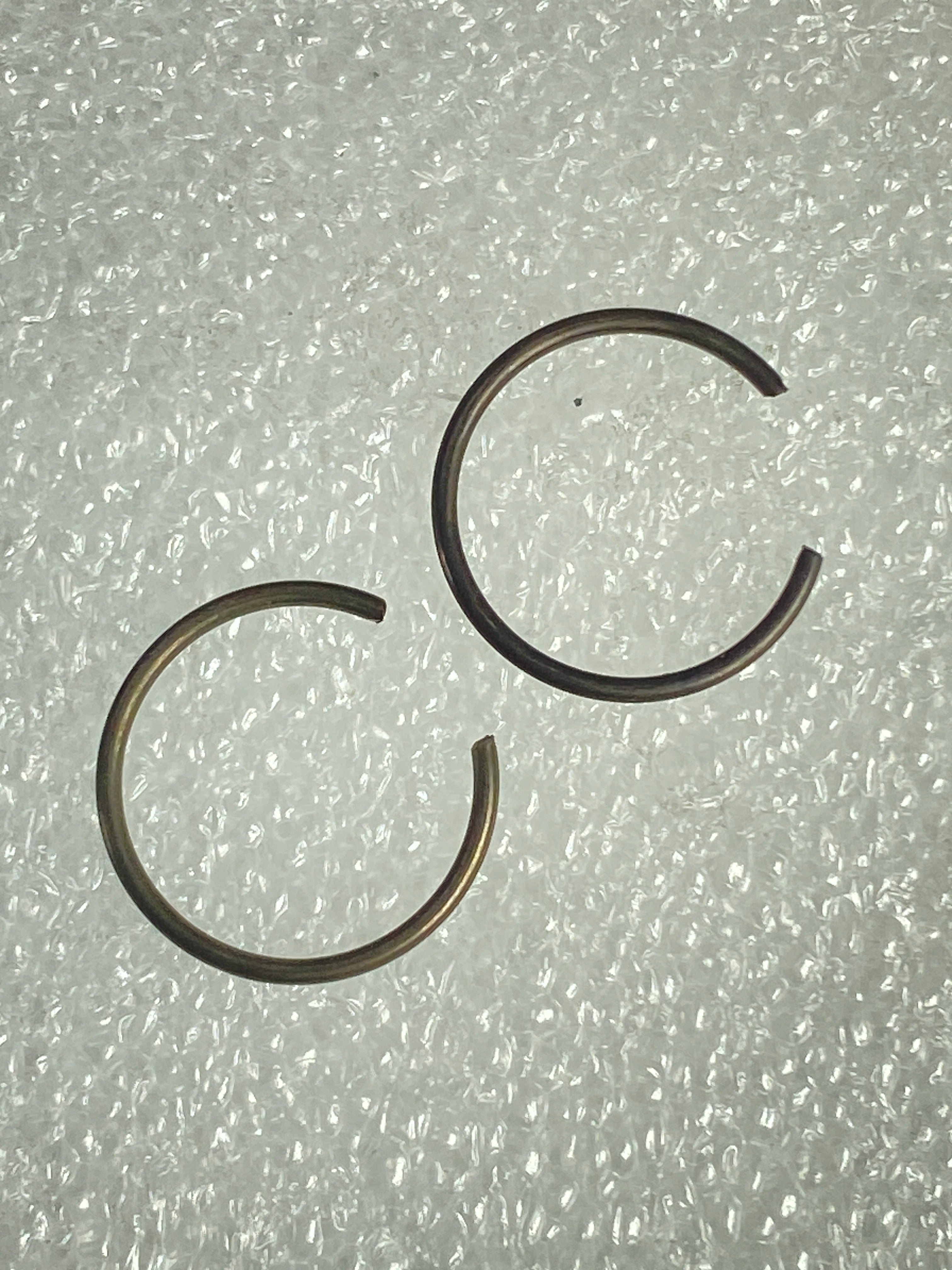 CLIP, PISTON PIN PAIR (BLUR 220) – Scooterworks USA, LLC